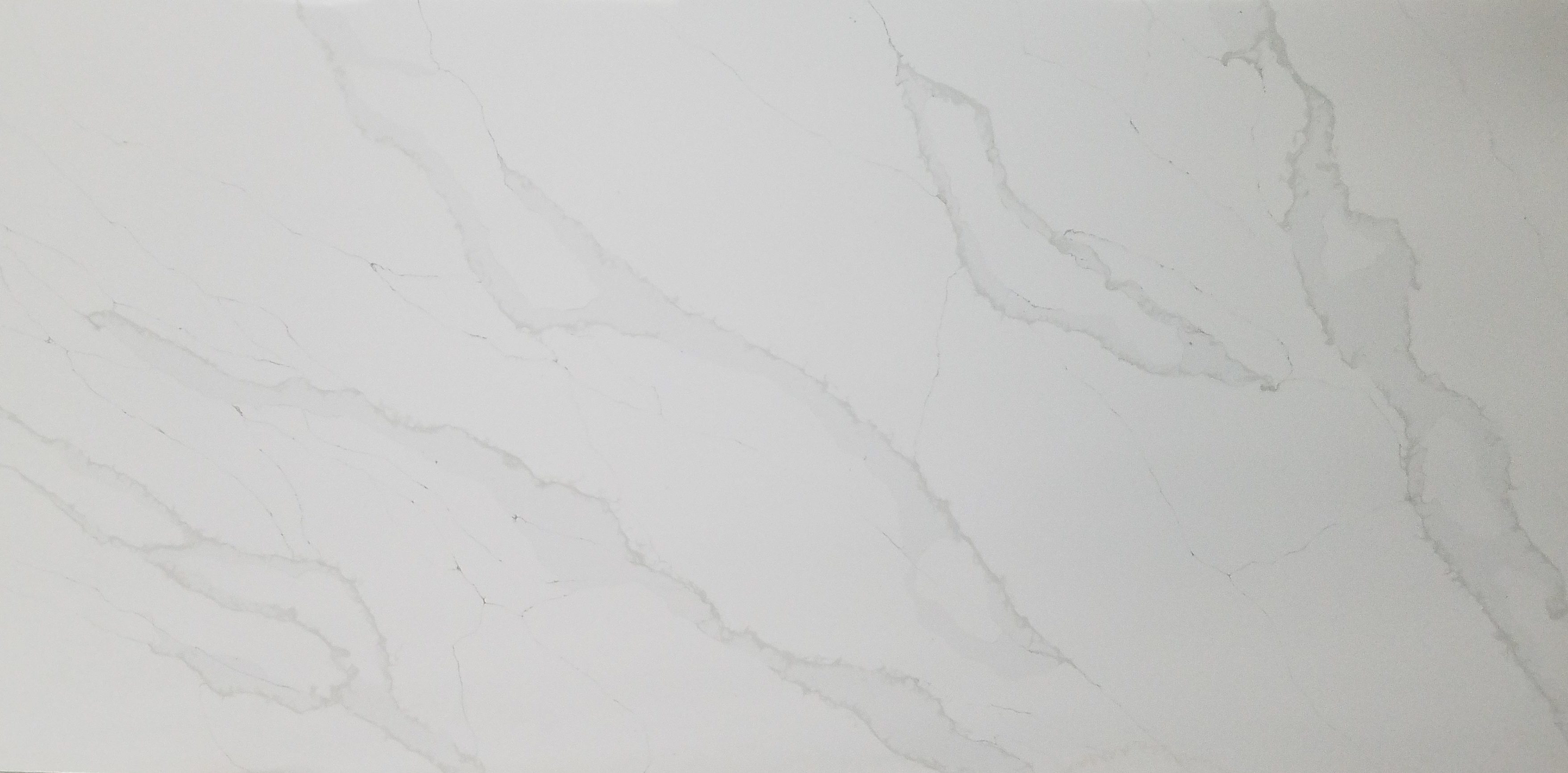 Calacatta Maximus – Prizma Quartz